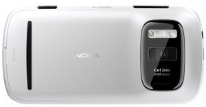 The 808 PureView accentuates Nokia's downfall - BetaNews