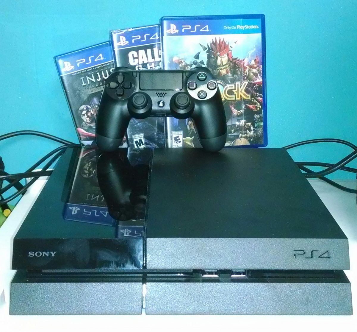 PlayStation 4 - unboxing, hard-drive upgrade and first impressions ...