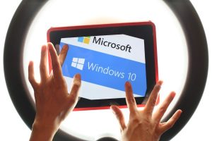 Amid Windows 10 controversy, Microsoft quietly releases privacy ...