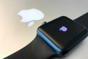 Is interest in Apple Watch on the wane? Big-name apps drop support for ...