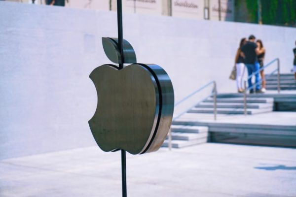 Apple's proprietary software is blocking third parties from repairing ...