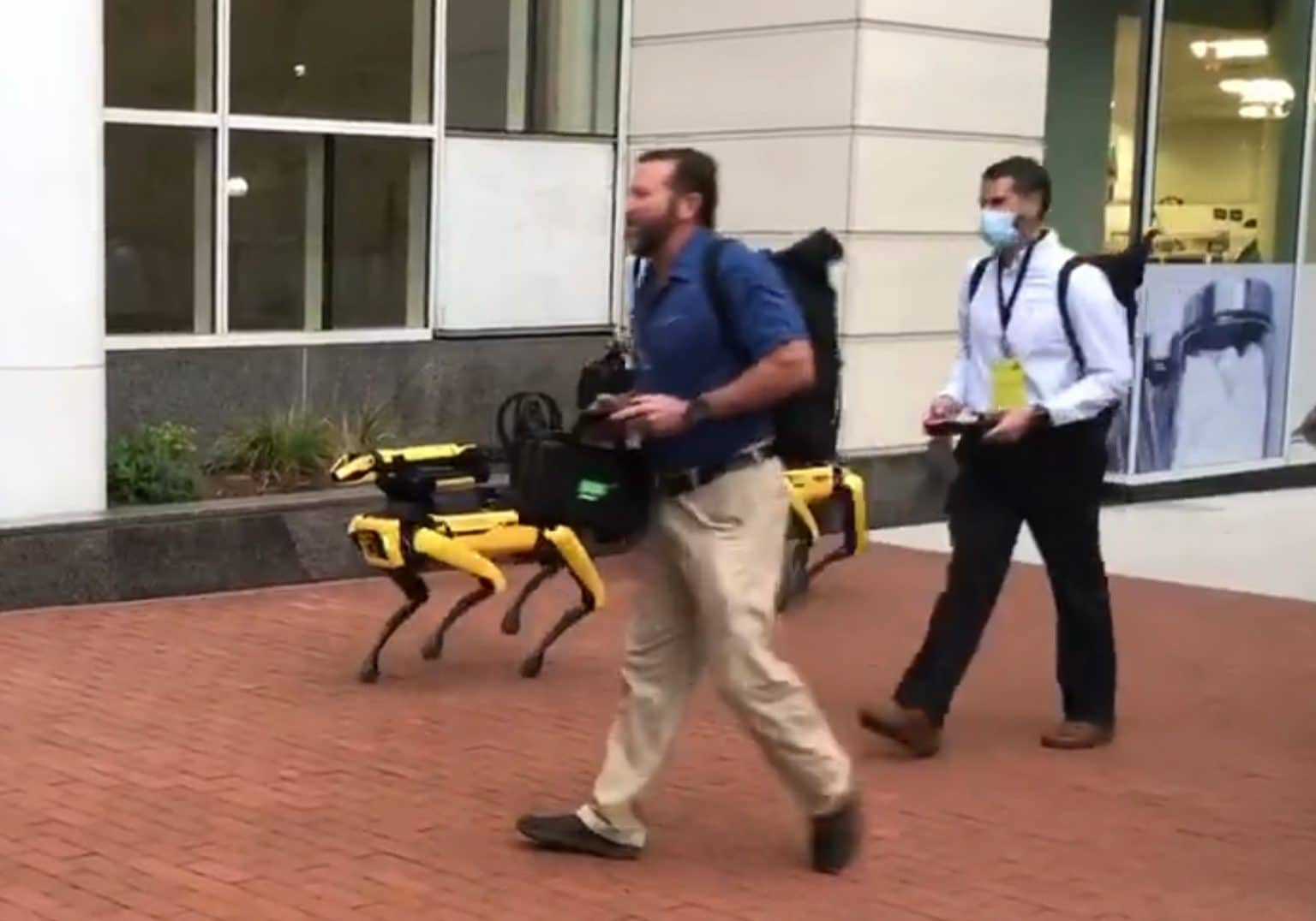 Boston Dynamics takes its dogs for a walk in DC - BetaNews