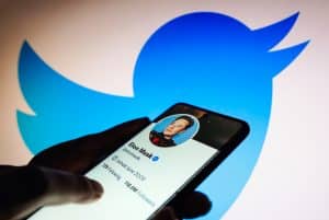 Twitter admits a 'security incident' allowed private Circles messages ...