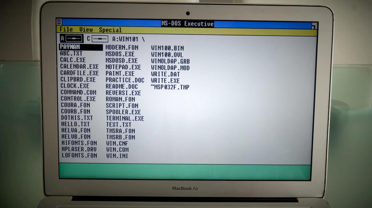 Watch Microsoft Windows 1.0 running on an Apple MacBook Air - BetaNews