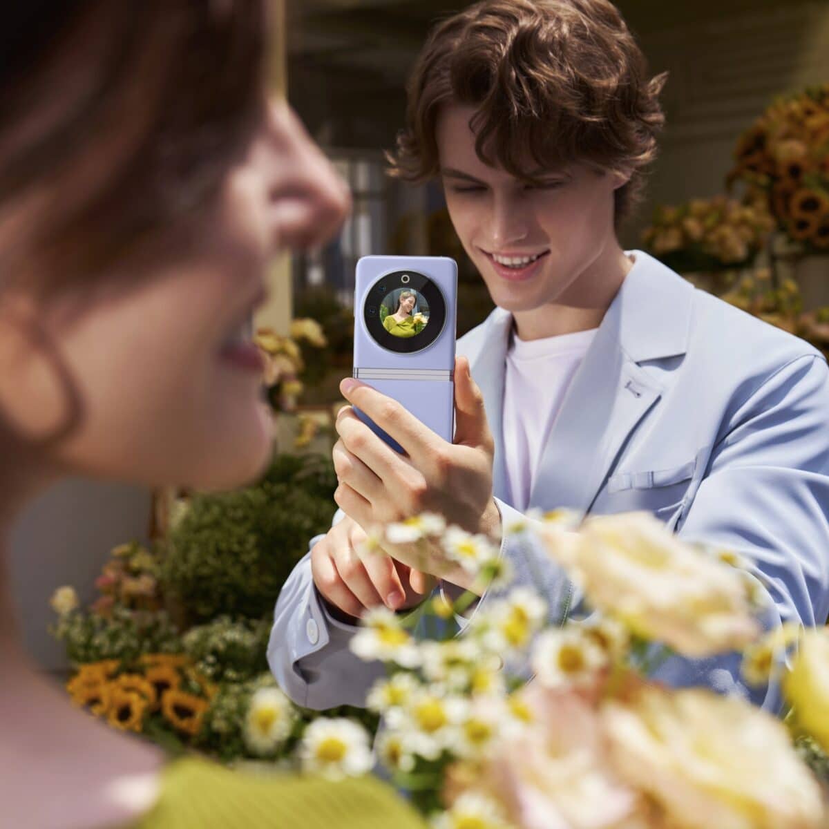 TECNO PHANTOM V Flip 5G is a luxury Android foldable smartphone - BetaNews