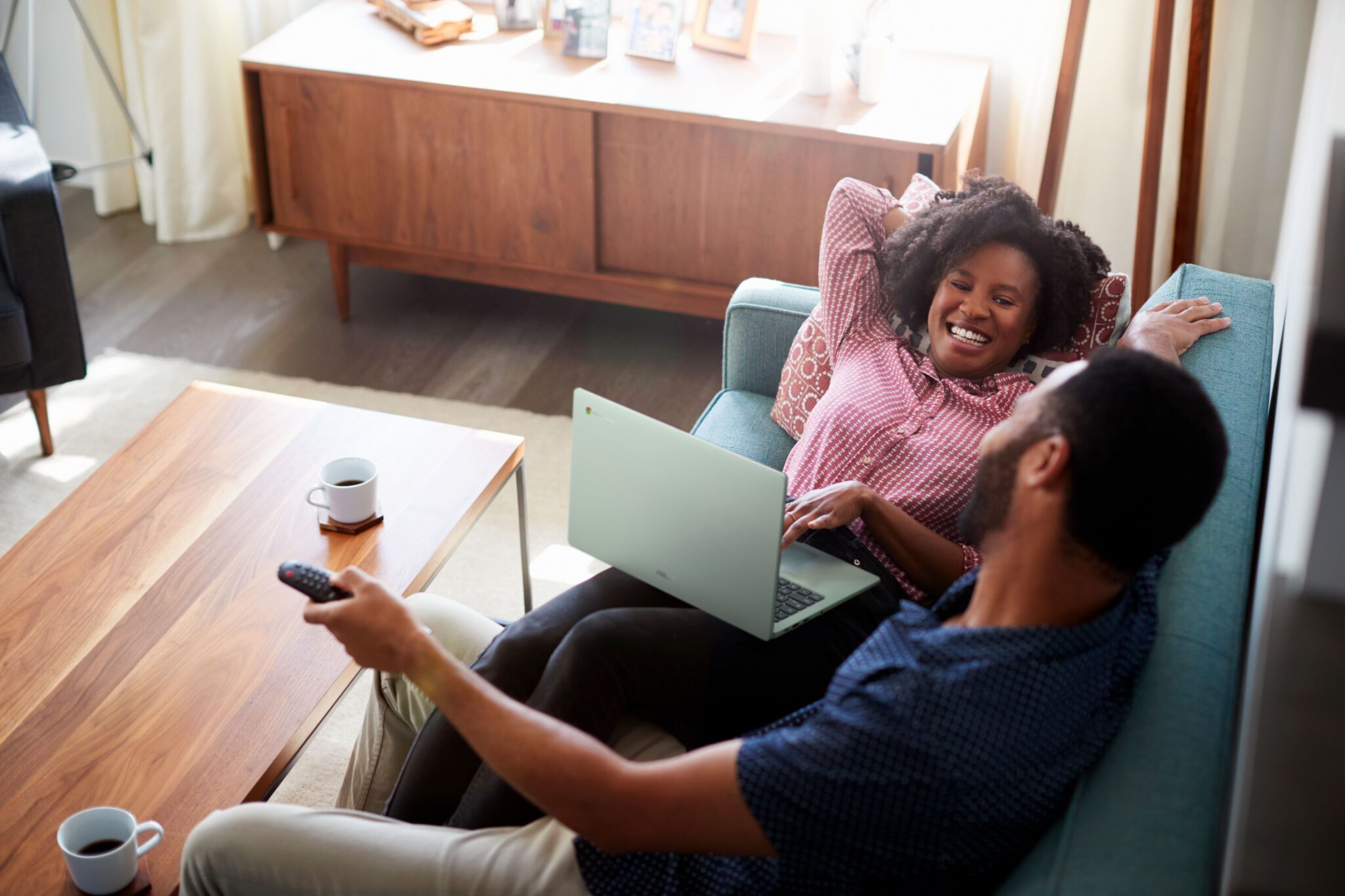 ASUS unveils Chromebook CX14 and CX15 with bold colors, recycled ...