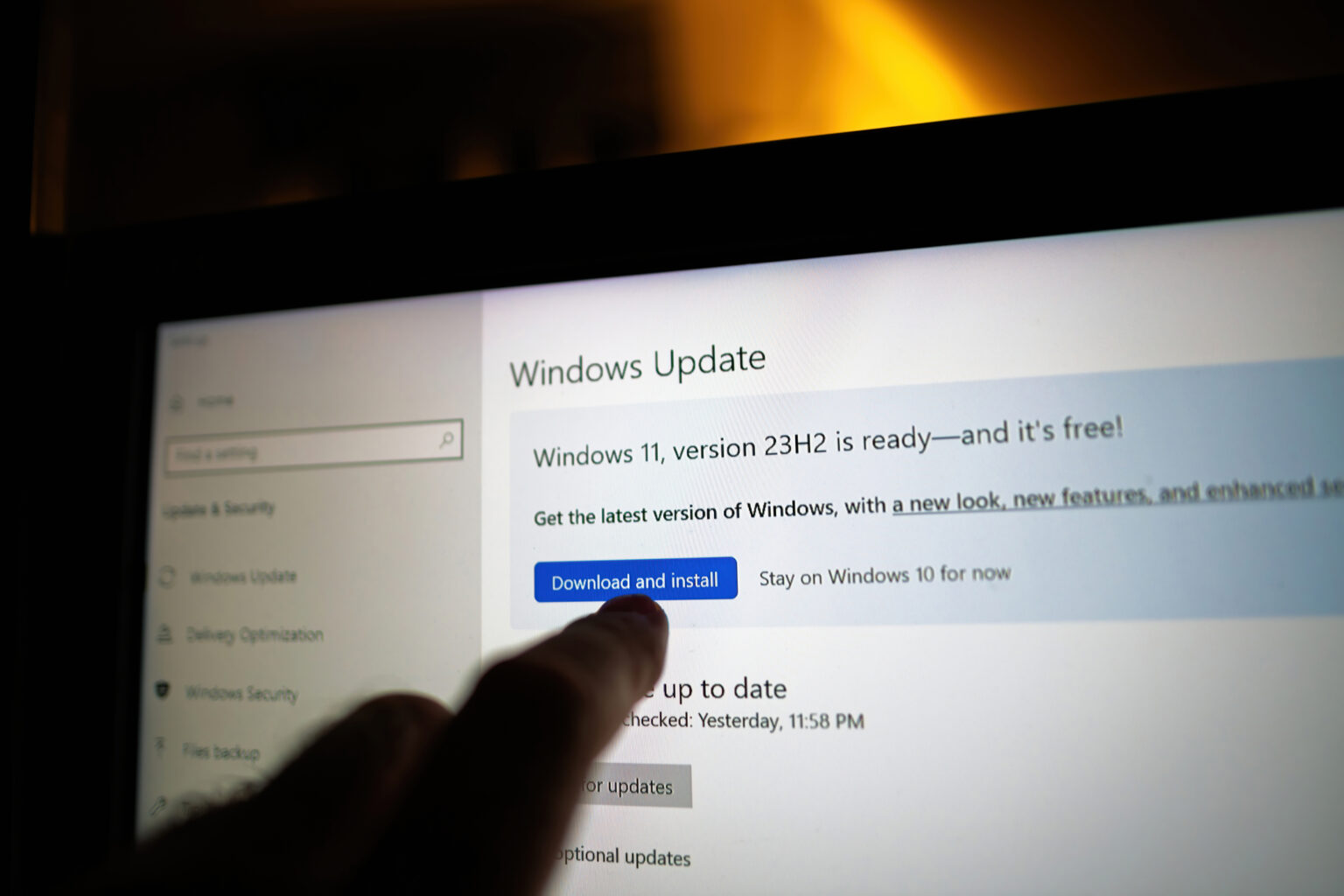 UK government issues Windows 11 upgrade warning ahead of Windows 10 end ...